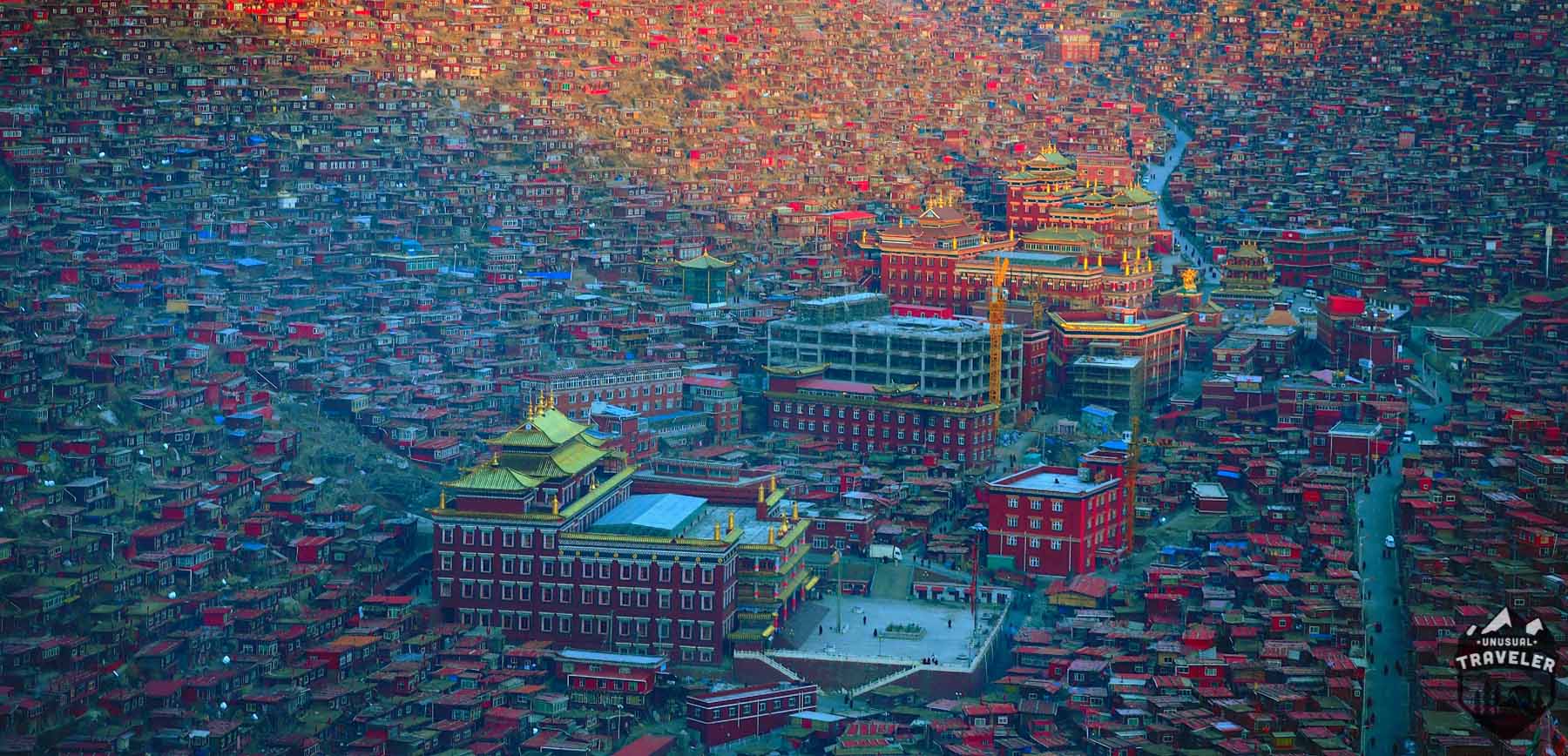 Larung Gar, Home to 40 000 Monks and Nuns - Unusual Traveler