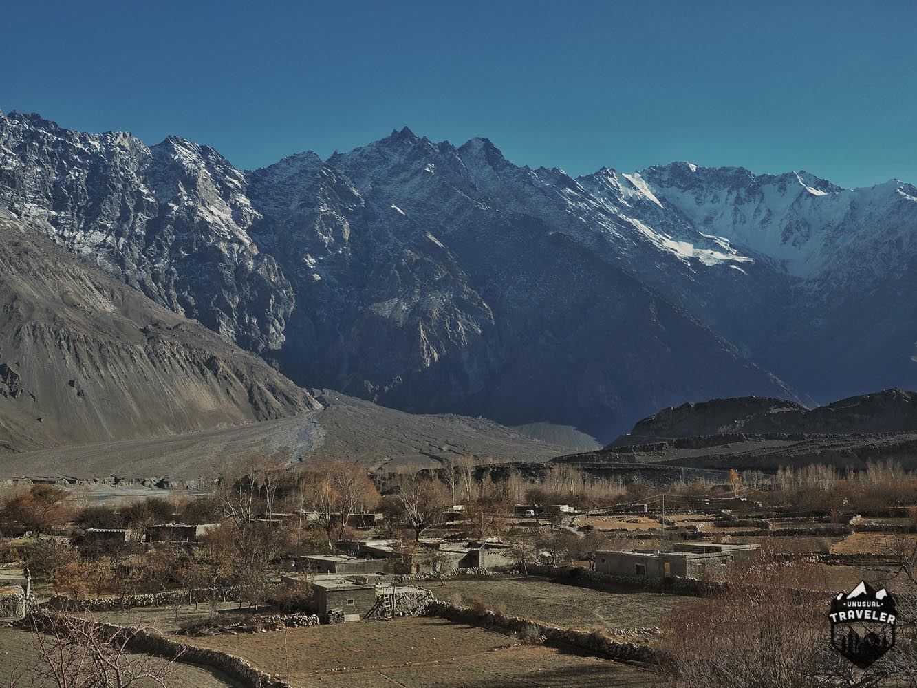 Karakoram Highway Tour & Road Trip Travel Guide