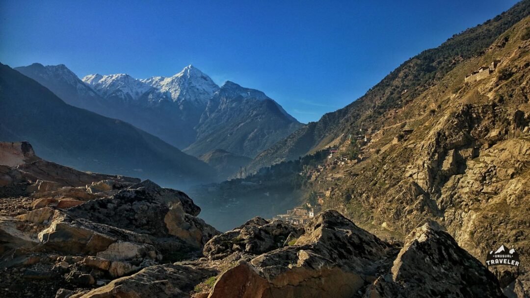 Karakoram Highway Tour & Road Trip Travel Guide