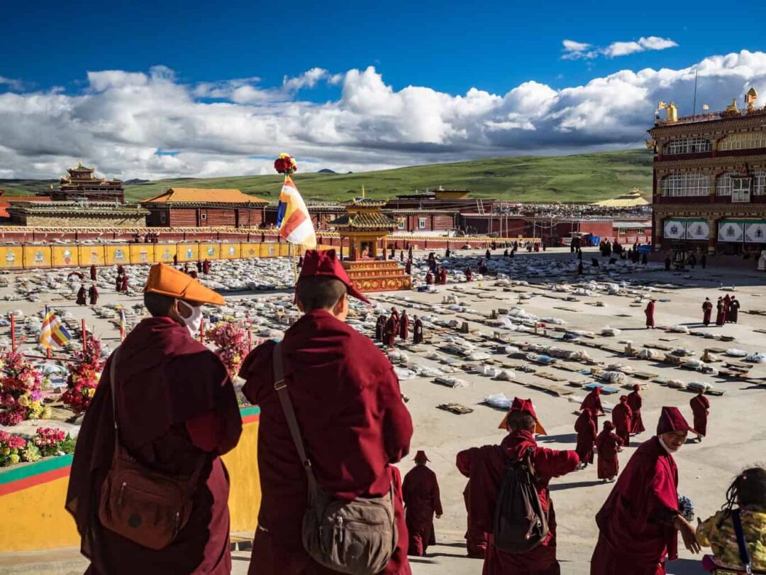 Yarchen Gar with Larung Gar the World’s Second Biggest Buddhist School