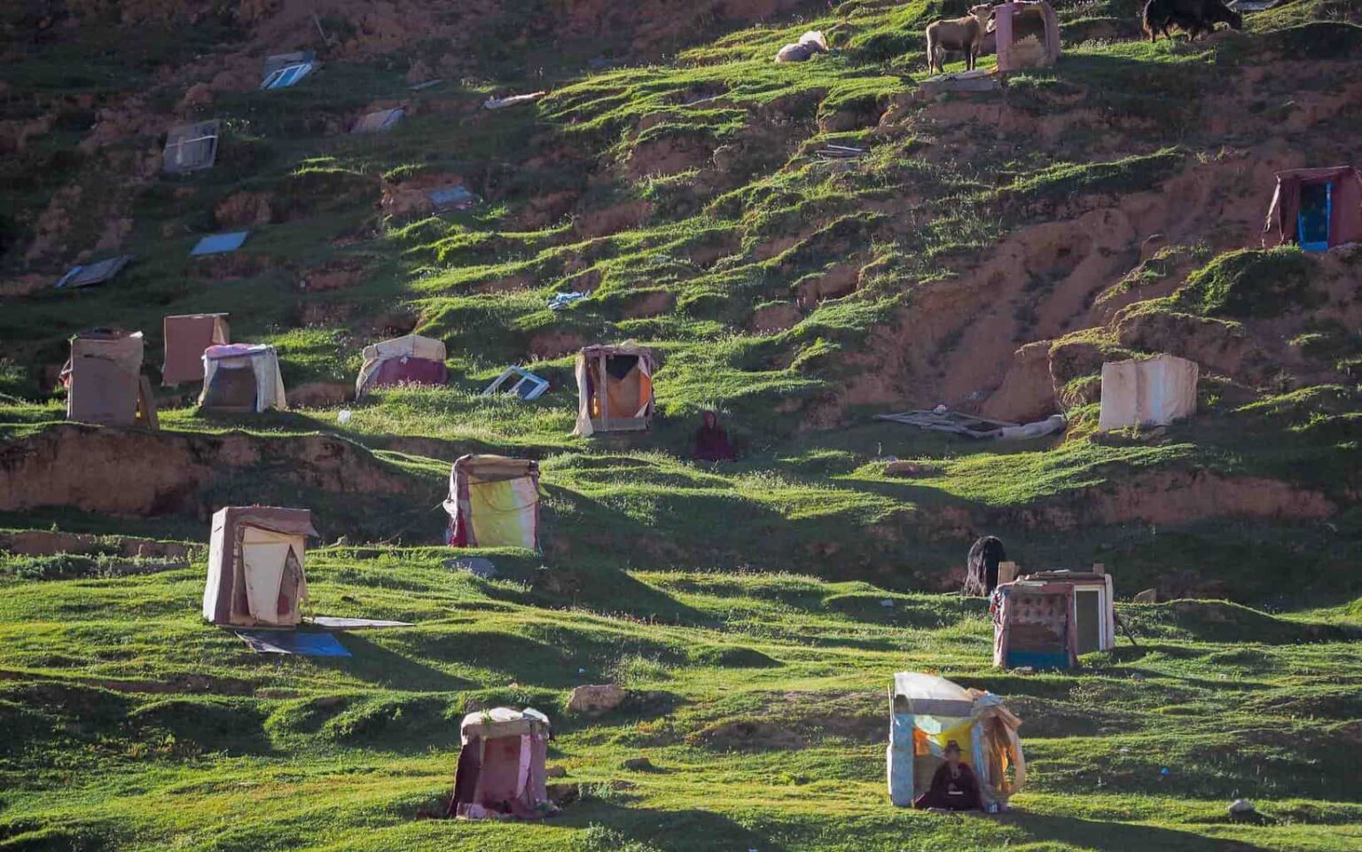 Yarchen Gar with Larung Gar the World’s Second Biggest Buddhist School