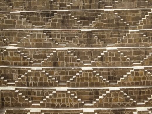 Travel Guide To Chand Baori The stepwell from Batman : The Dark Knight ...