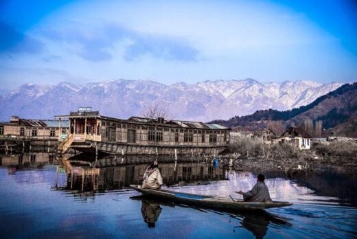 Srinagar the "Land of Lakes and Gardens" also known as "Switzerland of ...