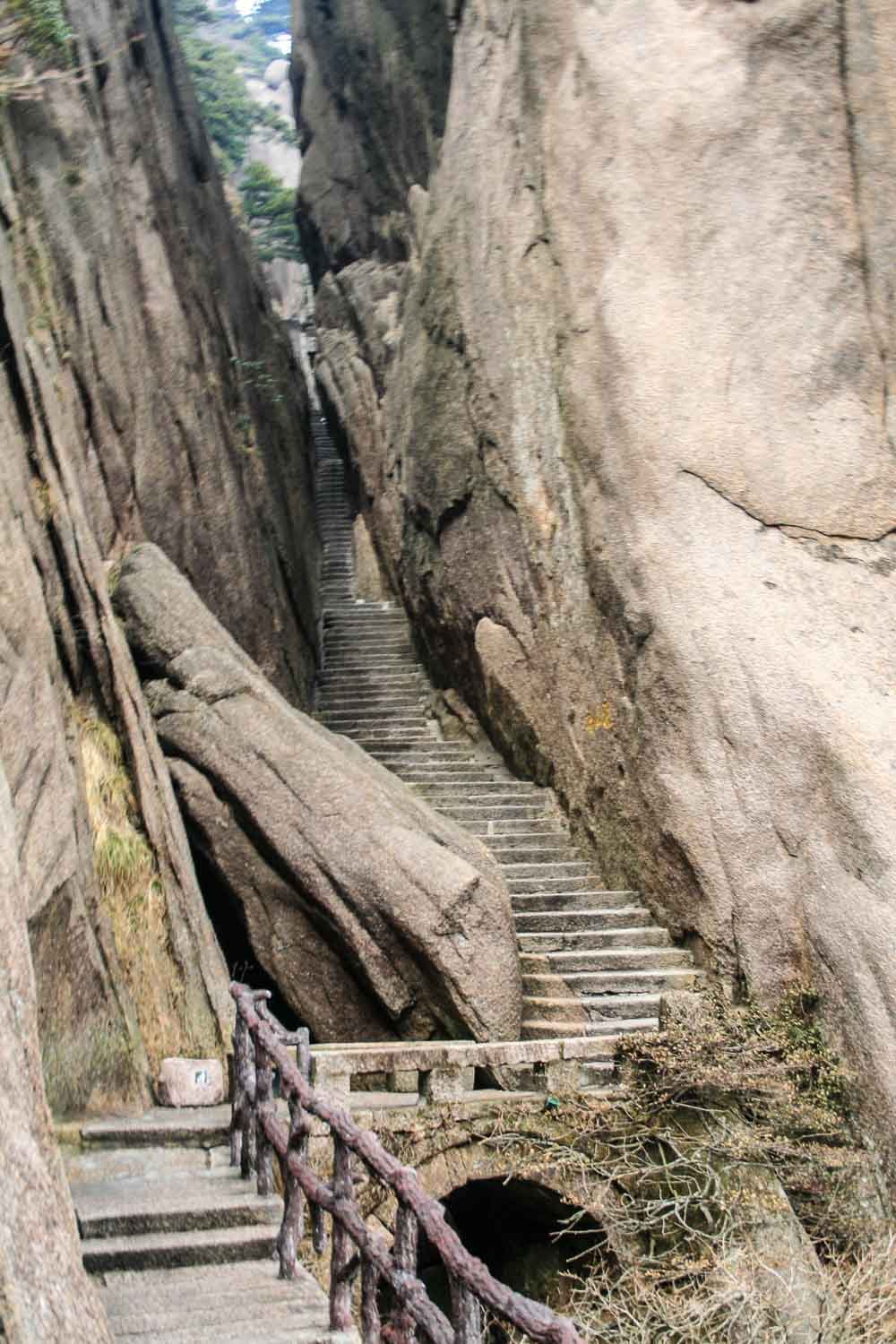 The Yellow Mountain Range | Huangshan Mountains in China - Unusual Traveler