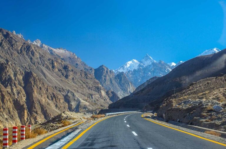 Karakoram Highway Tour & Road Trip Travel Guide